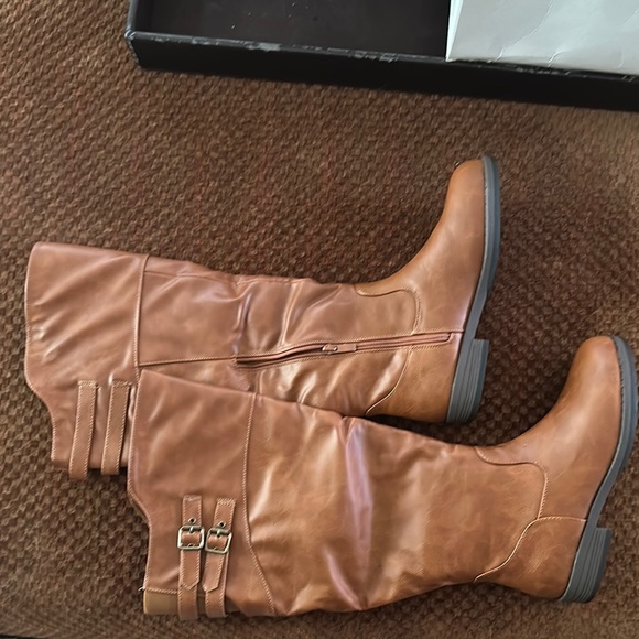 Journee Collection | Shoes | Nib Journee Collection Tori Chestnut Boots ...